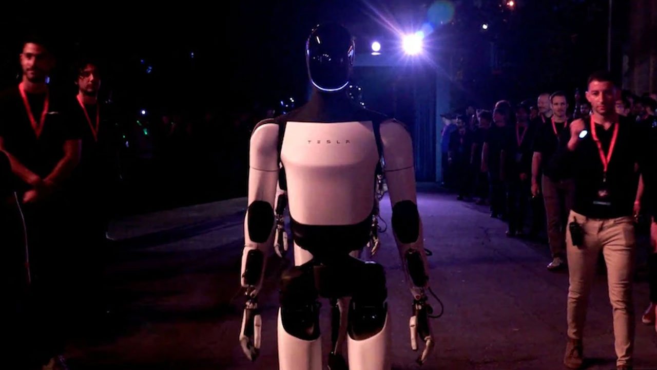 Elon Musk apresenta exército de robôs Optimus com capacidades ... Elon Musk apresenta exército de robôs Optimus com capacidades ...